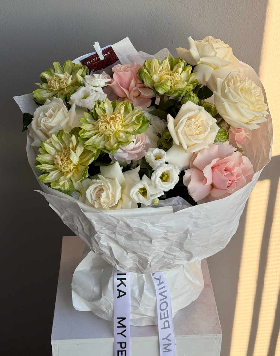 Bouquet “Coquette” - veggie roses, french roses, ranunculuses – My ...